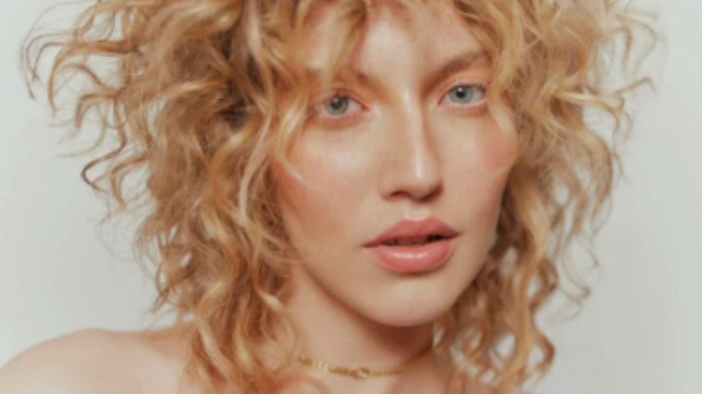 El corte Midi Flick que reemplaza al Bob: la nueva tendencia que arrasa ...